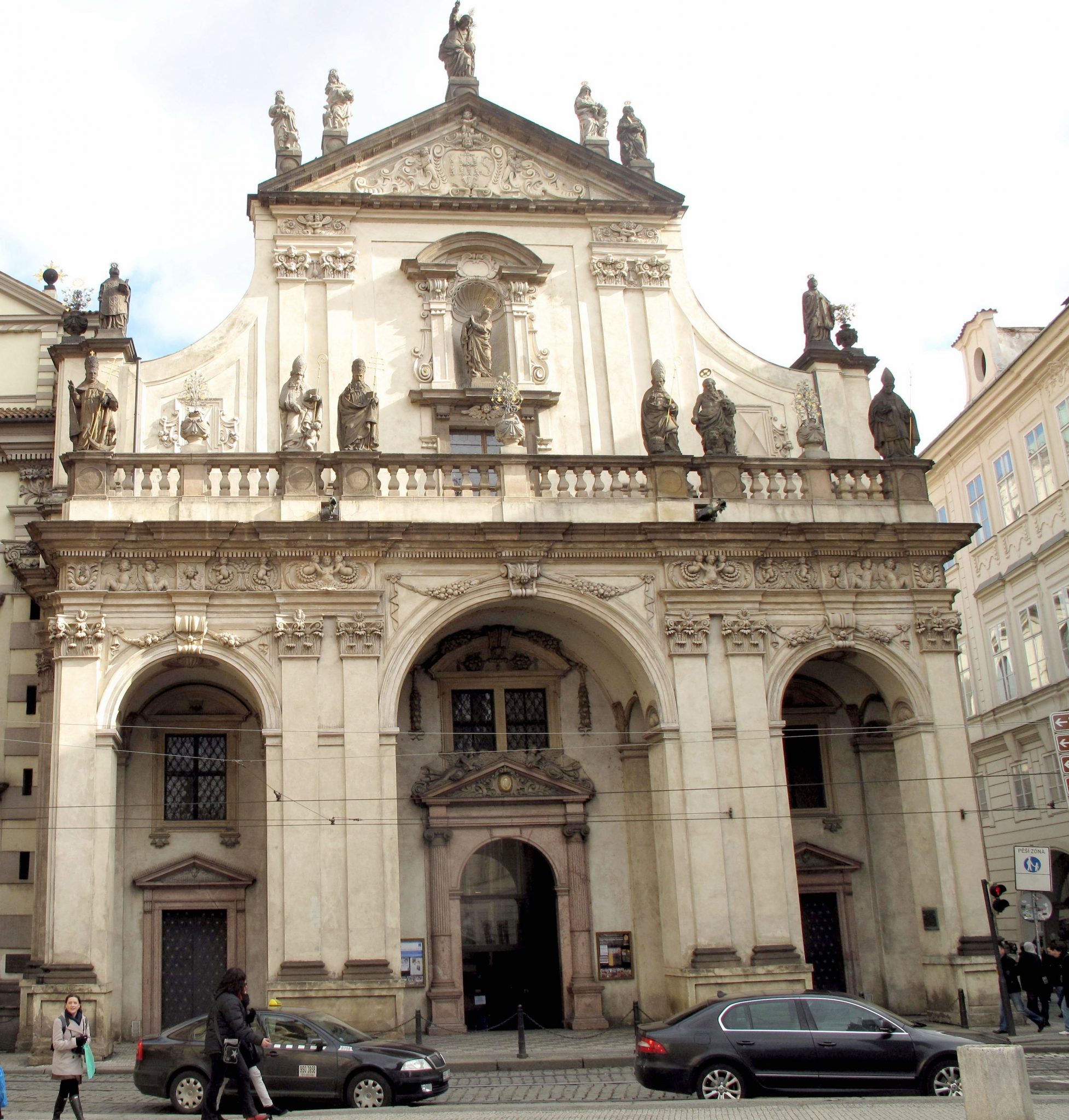 KOSTEL SV. SALVÁTORA – Křižovnické nám. Praha 1 Staré Město – Pamětní ...